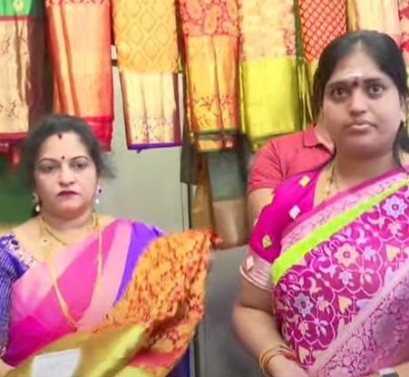 AP: జనసేన నేతల మధ్య చిచ్చు పెట్టిన చీర.. ఆలయంలో కొట్లాట - BigTvLive