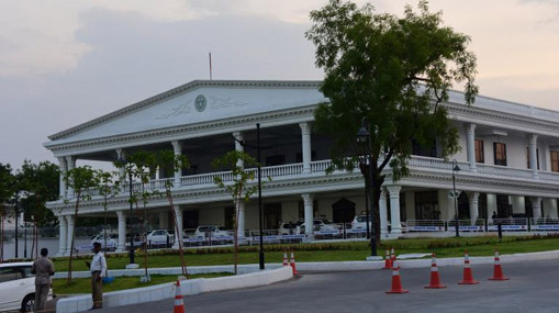 Pragati Bhavan: ప్రగతి భవన్ నిర్మాణం, నిర్వహణ ఖర్చుపై ఆరా.. లెక్కల్లో ...