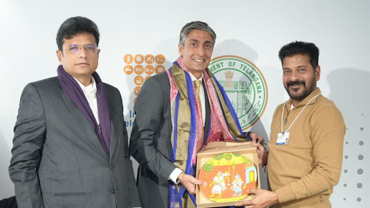 CM Revanth Reddy Davos Tour : దావోస్‌లో పెట్టుబడుల వేట.. పారిశ్రామిక ...