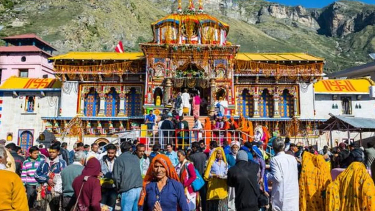 Kedarnath Temple Opens Today - తెరుచుకున్న కేదార్‌నాథ్ ఆలయ తలుపులు