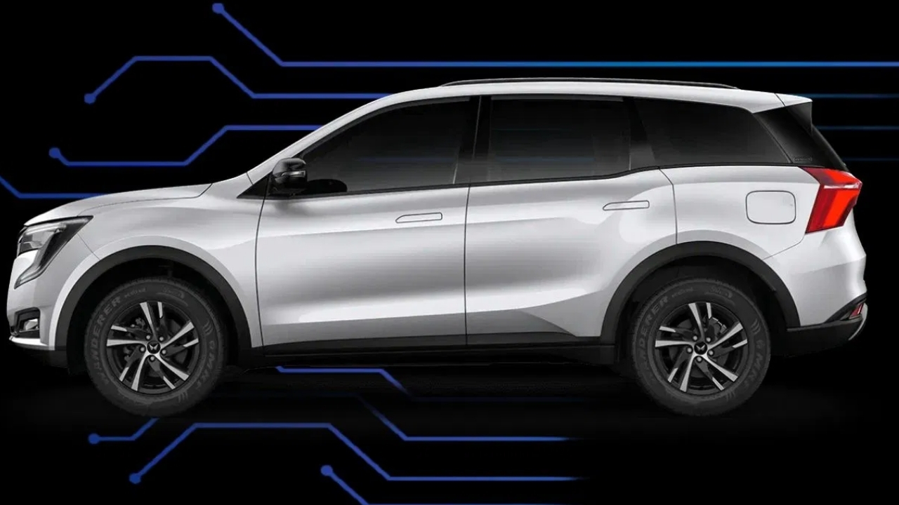 Mahindra XUV 700 AX5 Select - మహీంద్రా నుంచి XUV 700 AX5 Select కొత్త ...