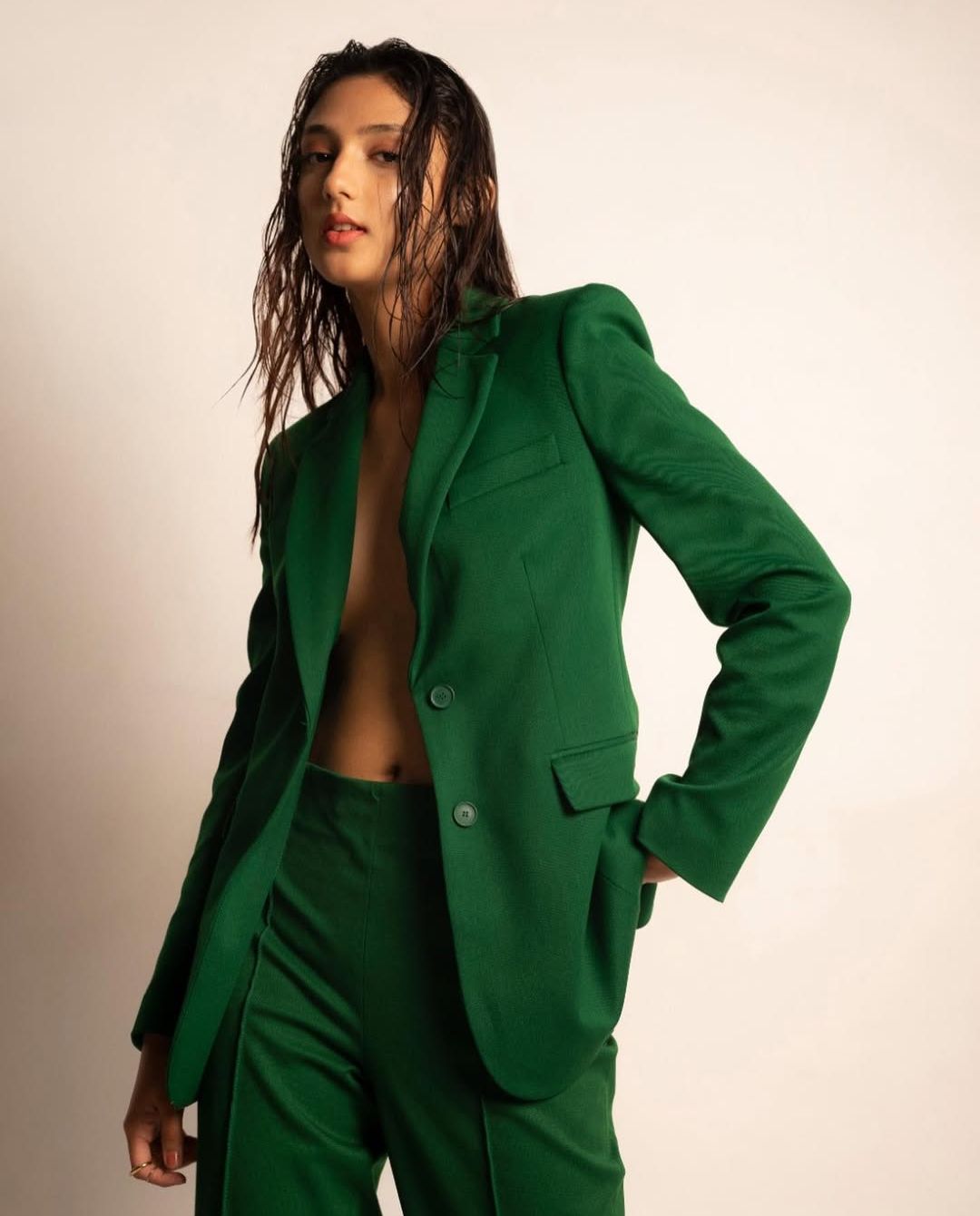 Ritika Nayak: ట్రెండింగ్ లోకి వచ్చేసిన మిరాయ్ బ్యూటీ..ఆ అందం ఏంట్రా బాబూ!