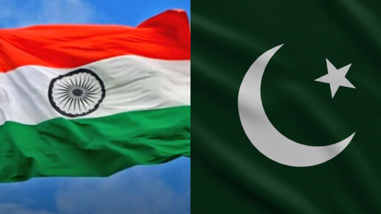 IND VS PAK: టీమిండియాకు ఆడిన పాక్ ప్లేయర్... ఇండియన్ జెర్సీ