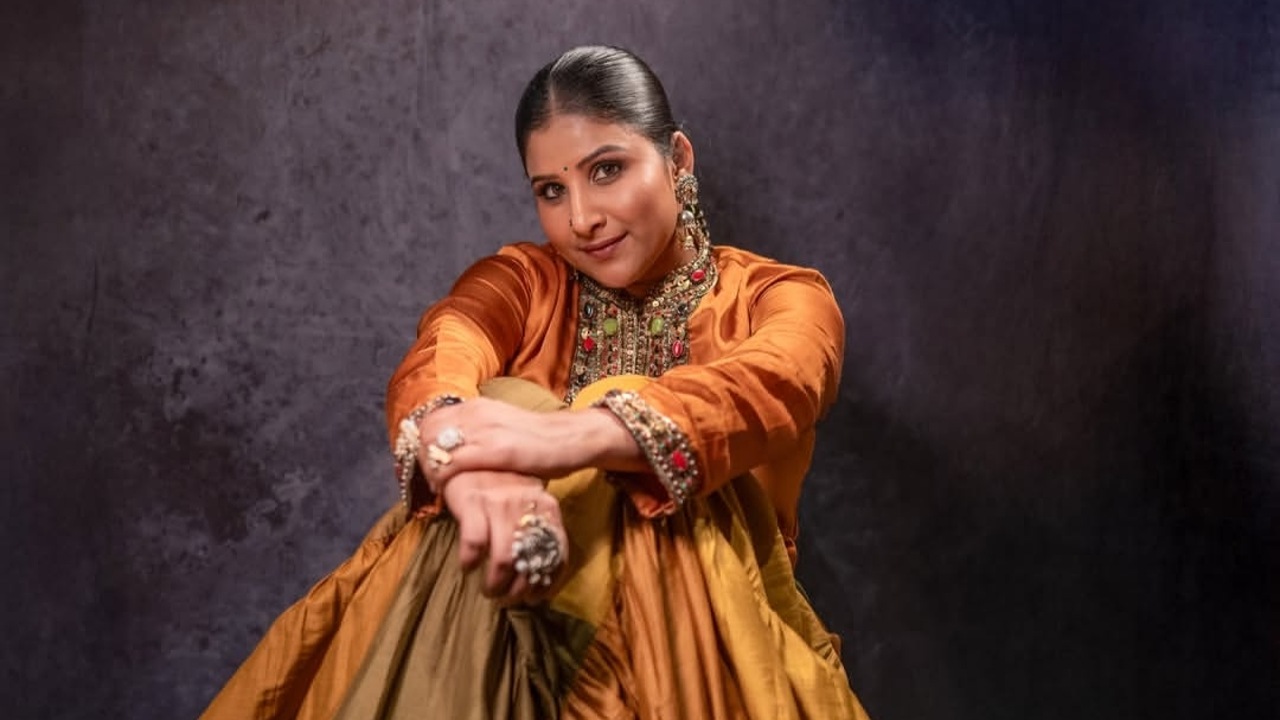 Singer Mangli: నాపై కుట్రలు చేస్తున్నారు..మంగ్లీ పోస్ట్ వైరల్ - BigTvLive